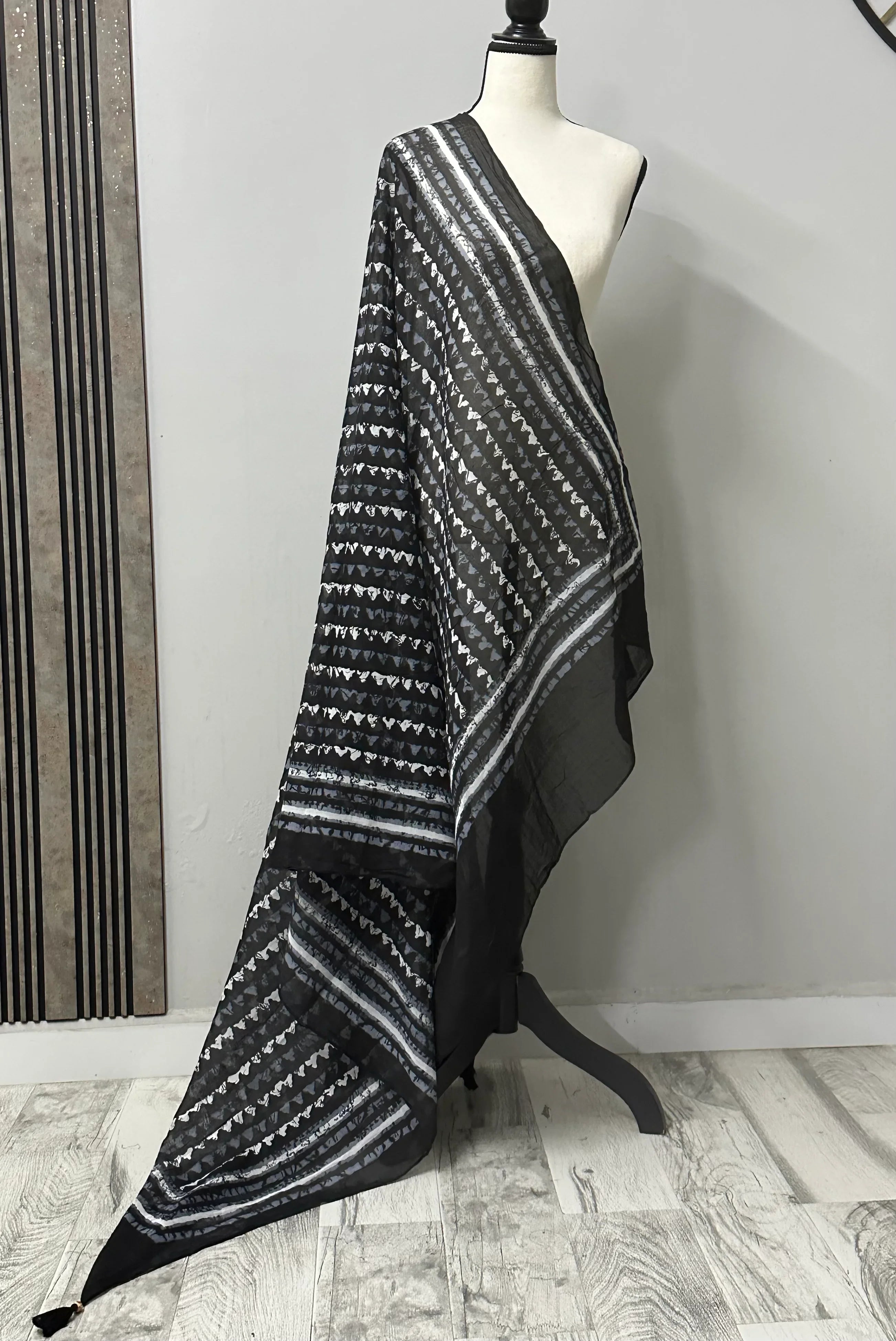 Pure Cotton Printed Pyramid Texture